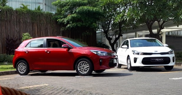 Mobil Atap Sunroof: Rekomendasi 5 Termurah yang Kece!